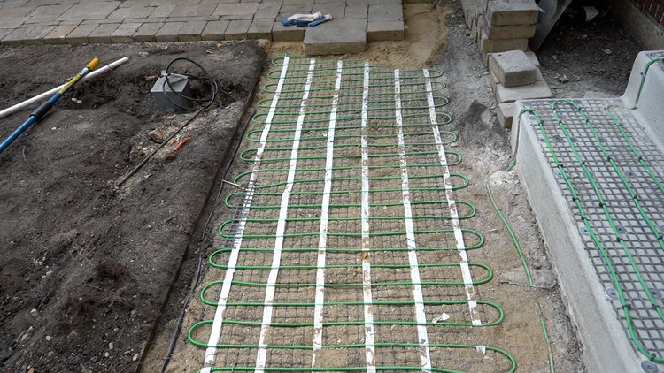 Heated Walkway, Stairs and Landing Showcase in Evanston, IL. 390 sq. ft ...