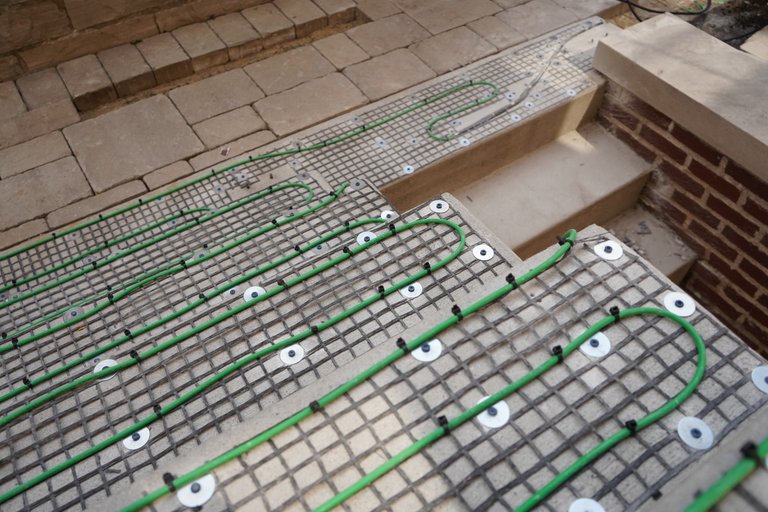 Heated Walkway, Stairs and Landing Showcase in Evanston, IL. 390 sq. ft.